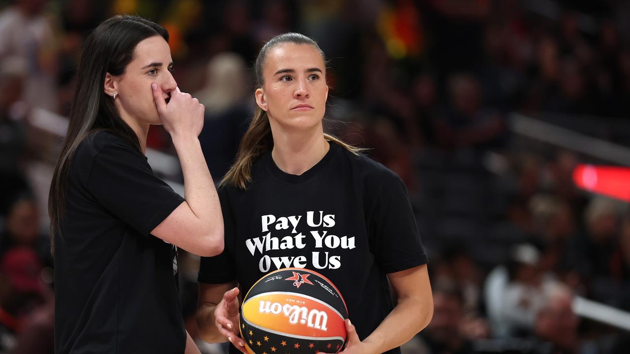 NWSL Players Show Support for WNBA Pay Equity Fight